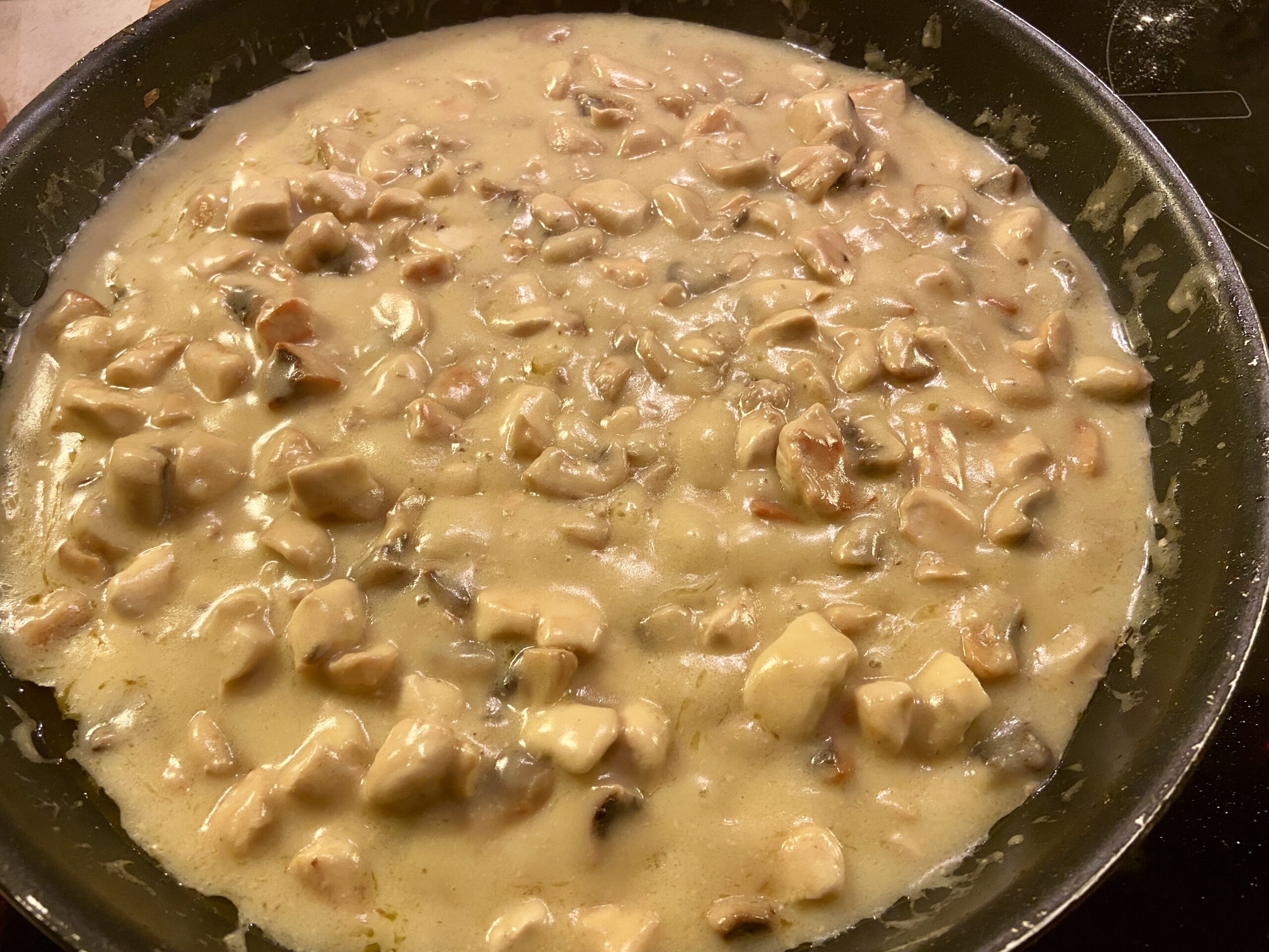 Vol-au-vent au poulet sauce foie gras – 192poule.net